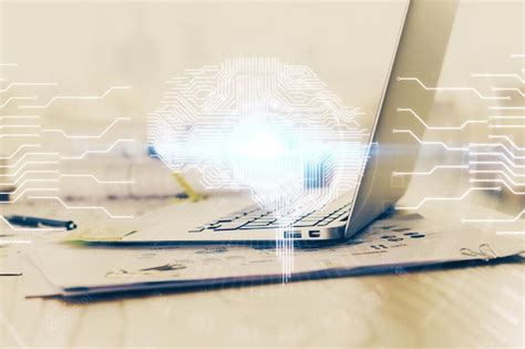 데스크톱 컴퓨터와 인간의 뇌 그리기 홀로그램 Ai 개념의 이중 노출 프리미엄 사진