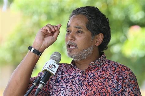 Khairy Denies Leaving Umno Says Will Remain With Party ‘forever