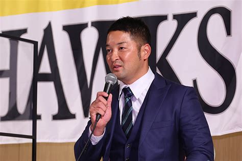 嶺井選手が入団会見「地元に帰ってきたという気持ち」 福岡ソフトバンクホークス
