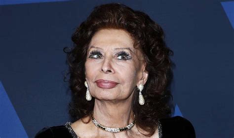 Sophia Loren Il Retroscena Doloroso Sul Suo Passato Vivevo A Digiuno
