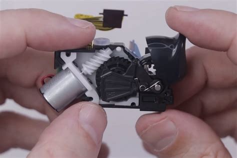 This Is How Ps5 Dualsense Controllers New Adaptive Triggers” Look