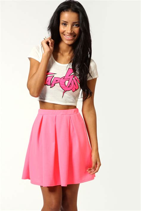 The Ultimate Bargain Hunter Different Ways To Wear Your Skater Skirt