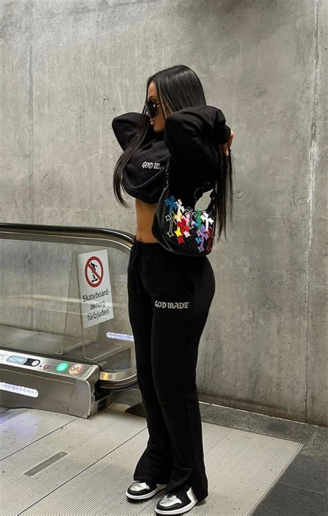 Pin By Barbara Lm On Emma Hallberg Cute Travel Outfits Baddie