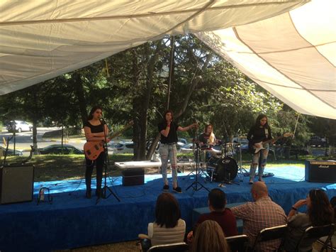 The Girls Band Sexandcherries🎸🥁🎤 Wooden Box Music Studio