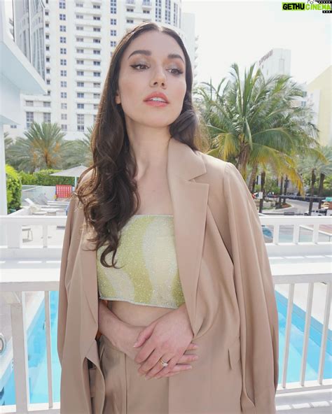 Grace Caroline Currey Wiki Biography Age Gallery Spouse And More