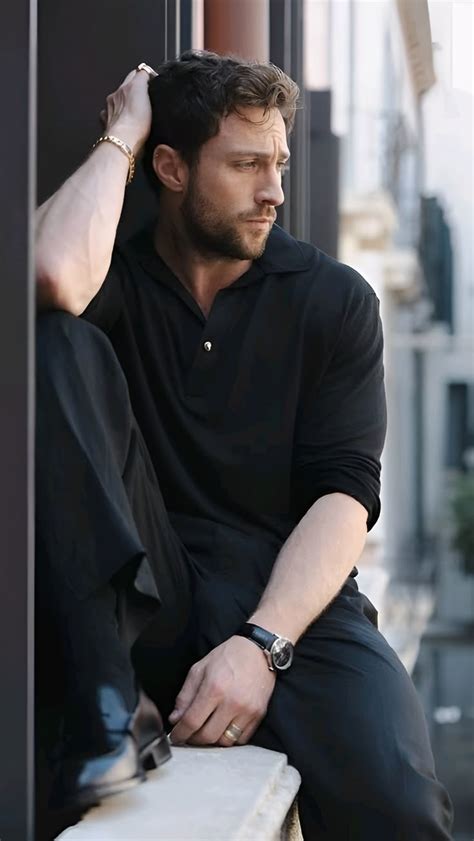 Aaron Taylor Johnson For Armani Aaron Taylor Johnson Homens Gostosos Maxon Schreave