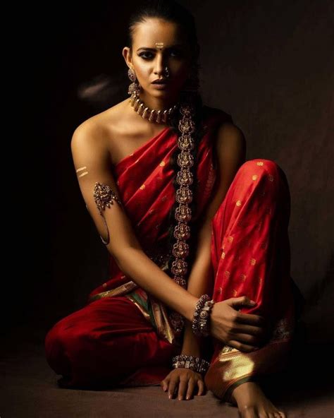 10 Cool Girl Ways To Style The Sari Elle India Artofit