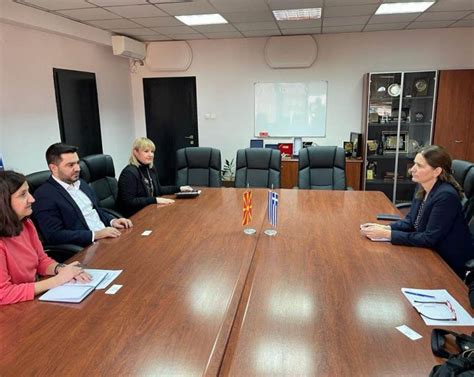 Средба на министерот Бектеши со грчката амбасадорка Филипиду