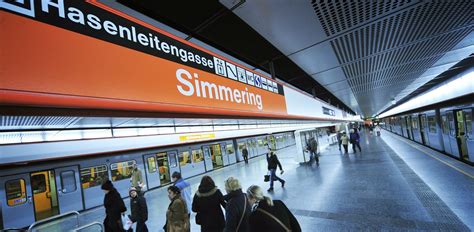 Feuerwehreinsatz U3 Station Simmering Wegen Rauchentwicklung Evakuiert