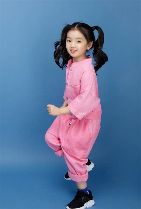 小童星阿拉蕾，3歲出道年入百萬，如今8歲誰還記得她？ 每日頭條