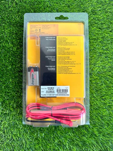 Fluke 117 Handheld Digital Multimeter True Rms 10a Ac Max 10a Dc Max