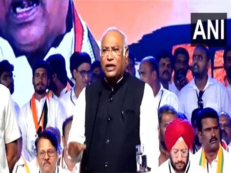 Congress Steps Up Attack On Brs In Telangana Kharge Calls Kcr Pm Ka
