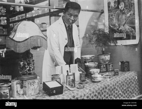 Chinese Merchant Berlin Hi Res Stock Photography And Images Alamy