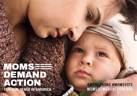 Moms Demand Action Panosundaki Pin