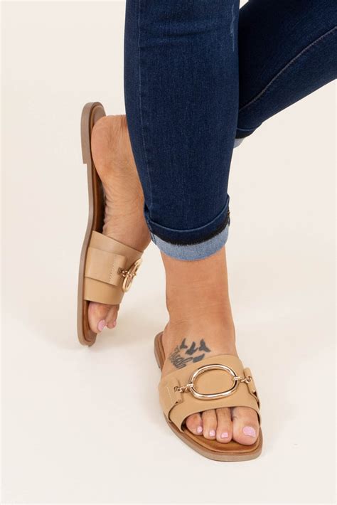 Hana Tan Feet