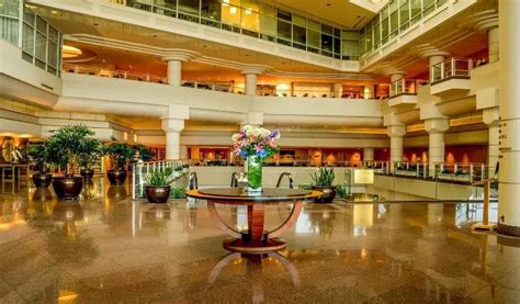 9 Desain Interior Lobby Kantor Minimalis Terbaru Tahun 2022 Pt
