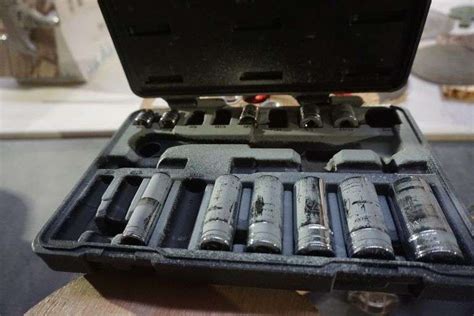 pipe flanges rope led droplight works incomplete socket sets etc
