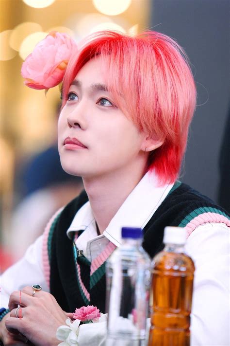 아이돌 이슈 빨간 머리로 돌아온 쥬쥬쌤 뽀글뽀글 파마머리도 빨간 머리도 다 너무 비현실적으로