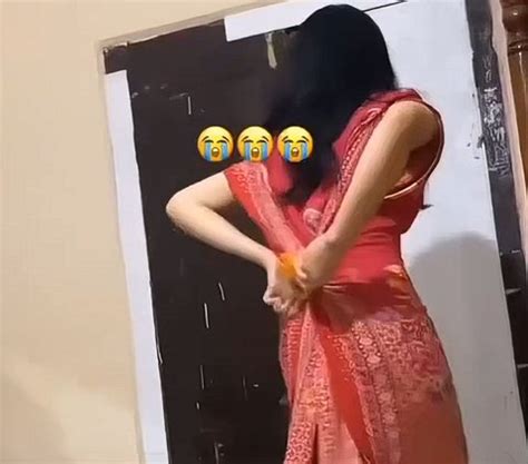 Viral Cewek Fashion Show Di Kamar Cuma Pakai Daster Netizen Berebut Berburu Akun Instagramnya