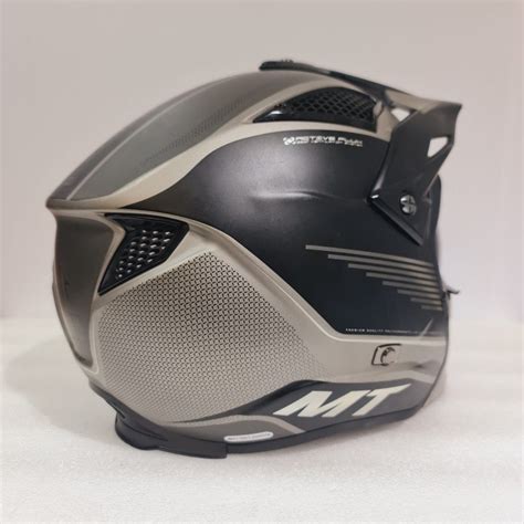 MT STREET FIGHTER HELMET, Motorcycles, Motorcycle Apparel on Carousell