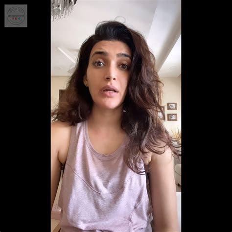 Karishma Tanna Looks Hot In Gym Clothes Rkalpikaworld