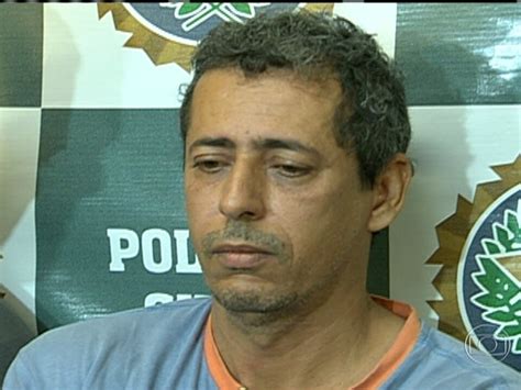 Vídeo Polícia Apresenta Homem Que Confessou Ter Matado Universitária