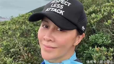 59岁刘嘉玲雨中跑步，全素颜出镜太真实，网友直呼 认不出” 360娱乐，你开心就好