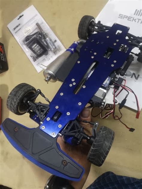 Formula THUNDER TIGER TS N NITRO RC CAR AND SPECTRUM DX R RADIO EXTRAS For Sale In