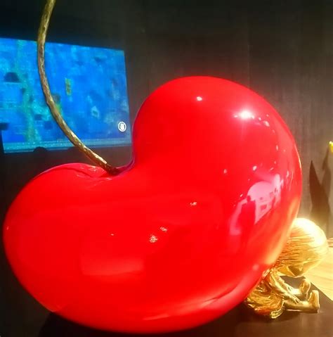 周曉涵 去年剛轟轟烈烈把整數大壽過完 今年生日就簡單過了 謝謝陪我過生日和給我驚喜的你們 沒有什麼特殊的願望 開開心心 健健康康 工作順利 擁有我愛的人和愛我的人就好 Hbd To Me