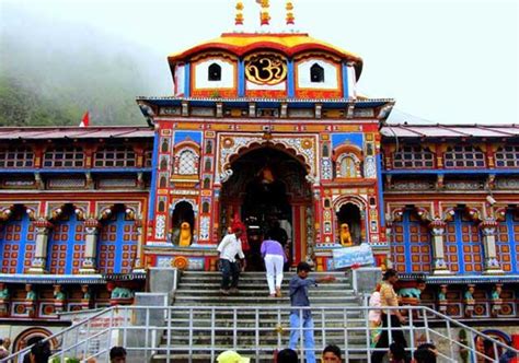 Uttarakhand Badrinath Shrine Closes For Winter India News India Tv