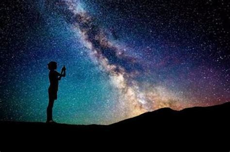 我国天文学家发现猎户座移动星群，有206颗恒星集合，正不断扩散 知乎