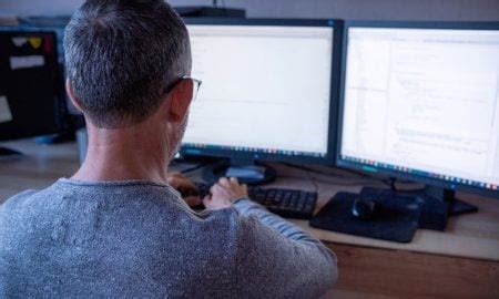 How To Move Taskbar To Second Monitor On Windows