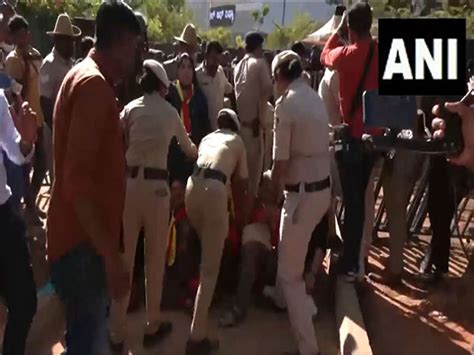 Pro Kannada Activists Stage Protest Demand Release Of Activists Held