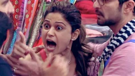 Bigg Boss Ott Akshara Singh Tells Shamita Shetty To Keep Her Hi Fi