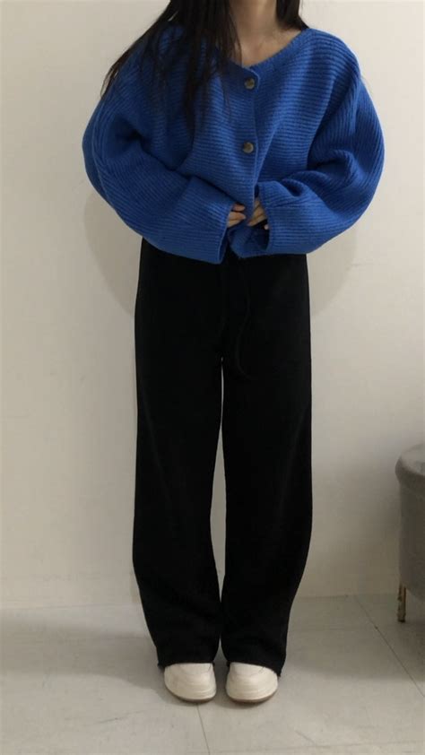 색감 대박 코발트블루 가디건 코디 봄 키작녀 데일리룩 네이버 블로그