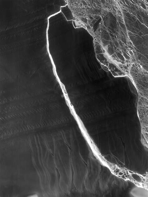Larsen C Ice Shelf Breaks Apart Image Gallery