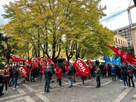 Cgil E Uil In Piazza In Calabria Contro Le Politiche Del Governo