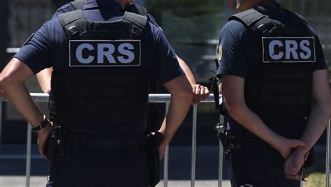 Une Compagnie De Crs Bient T Install E Montauban Ici