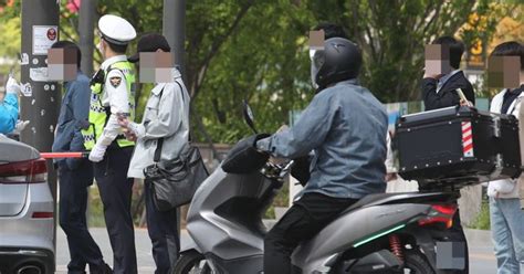 부다다다다시끄럽게 소음 내는 오토바이 오늘부터 과태료 낸다