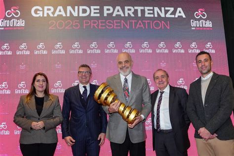 Giro D Italia 2025 Grande Partenza Dall Albania BDC Mag