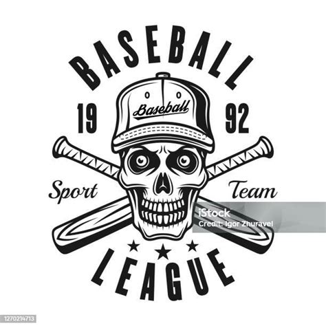모자에 두개골과 흰색 흑백 그림에 고립 된 두 개의 교차 박쥐야구 벡터 엠블럼 배지 또는 로고 로고에 대한 스톡 벡터 아트 및