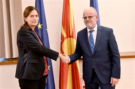 Џафери се сретна со новоименуваната грчка амбасадорка Филипиду Skopjeinfo Mk