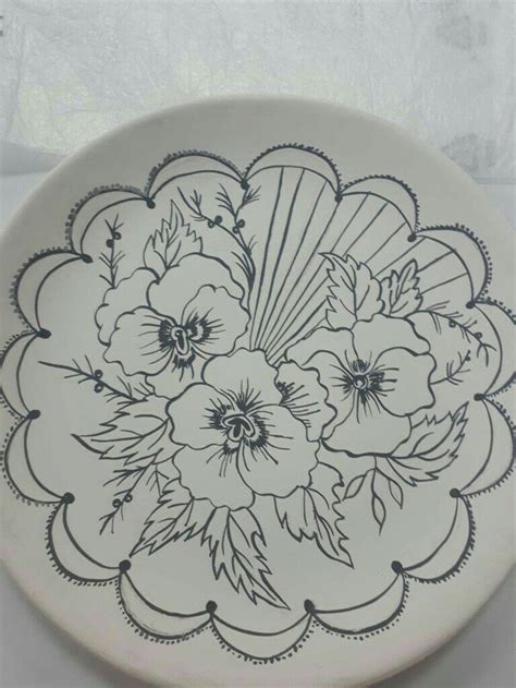 Nevin Genç Adlı Kullanıcının Çini Desen çizimleri 1 Panosundaki Pin Çini Sanat Teknikleri