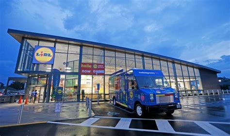 Lidl Opens First US Stores Price War Looms Shelflife Magazine
