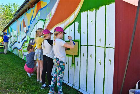 Winning Mural For Uc Davis Climate Raising Challenge Painted On Local