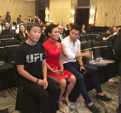 我就是拳王功夫天团签约ufc 两年前有位草根选手幸运的和她交手