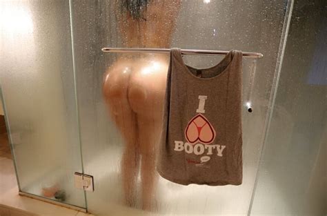 Bikinis DwzQwGYX0AAi Jl Porn Pic