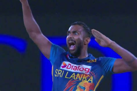 චාමික කරුණාරත්න සංචිතයෙන් ඉවතට ගගන