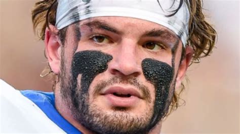Why Do Football Players Put Black On Their Cheeks Metro League