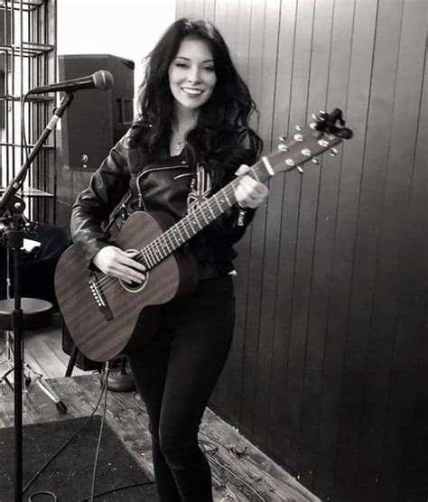 Market Music Lilly Macphee Chelsea Farmers Market